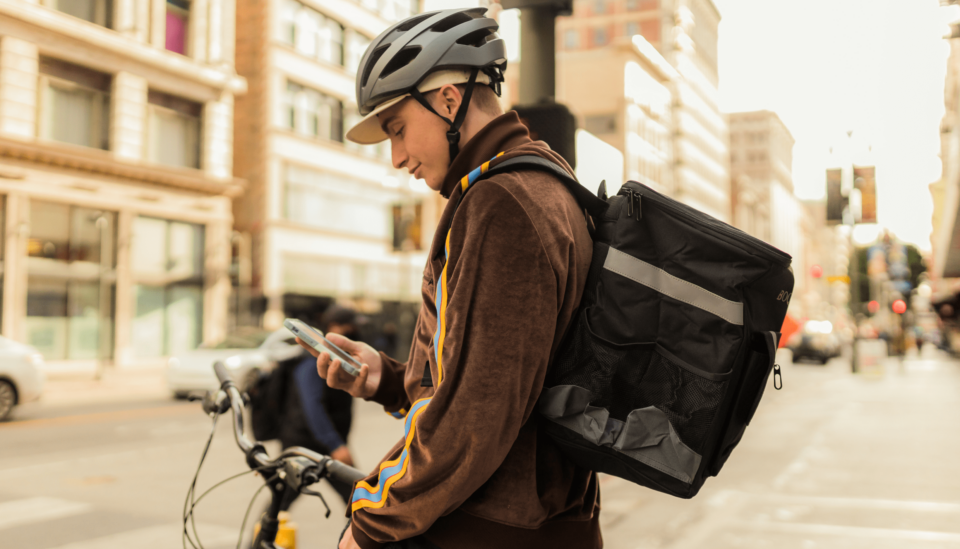 Best Food Delivery Service to Work For: 13 Lucrative Options in 2023